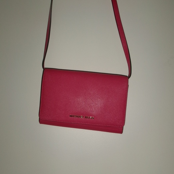 MICHAEL Michael Kors | Bags | Vintage Hot Pink Crossover Michael Korn ...